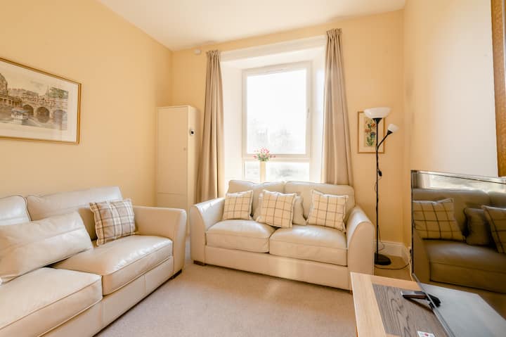 Cosy, Warm, Comfortable + Family Friendly Flat - Edinburgh