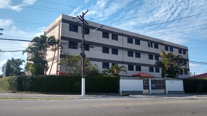 Apartamento Com ÓTima Localização Em Peruíbe - Peruíbe