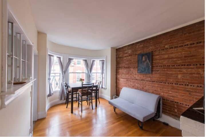 Sweetest 2 Bed Home Downtown Boston Beacon Hill - Boston, MA