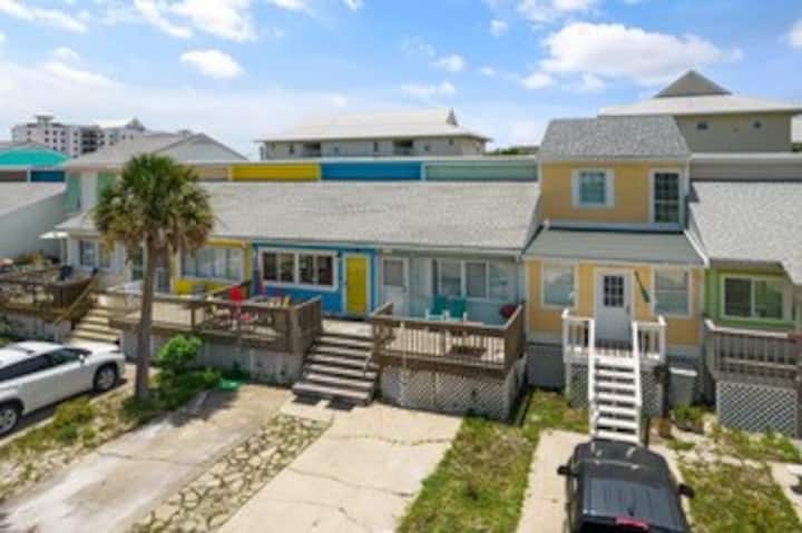 Recently Renovated With Great Location To Beach - Navarre, FL