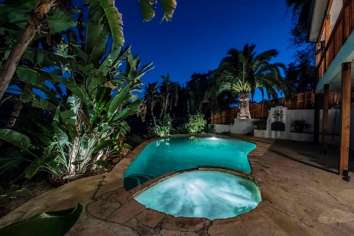 Entire Villa In Malibu_5-bedroom With Pool And Spa - Malibu, CA