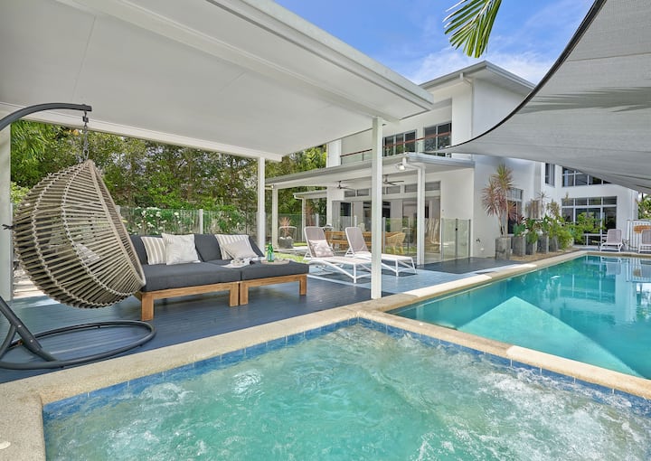 'Bask' Palm Cove - Trinity Beach