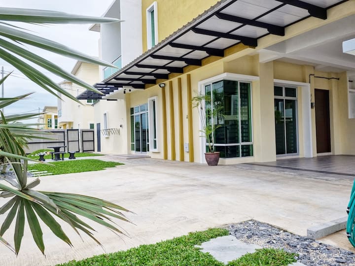 Kota Setar District Holiday Rentals & Homes - Kedah, Malaysia | Airbnb