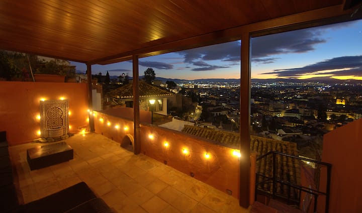 House&cave,terrace And Parking, Historical Center. - Granada
