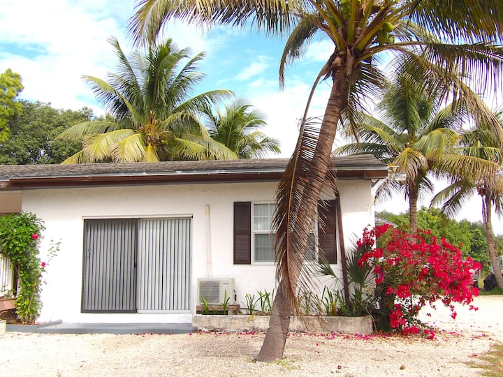 New- Sunny Island Cottage W/ Large Patio - Pine Island, FL