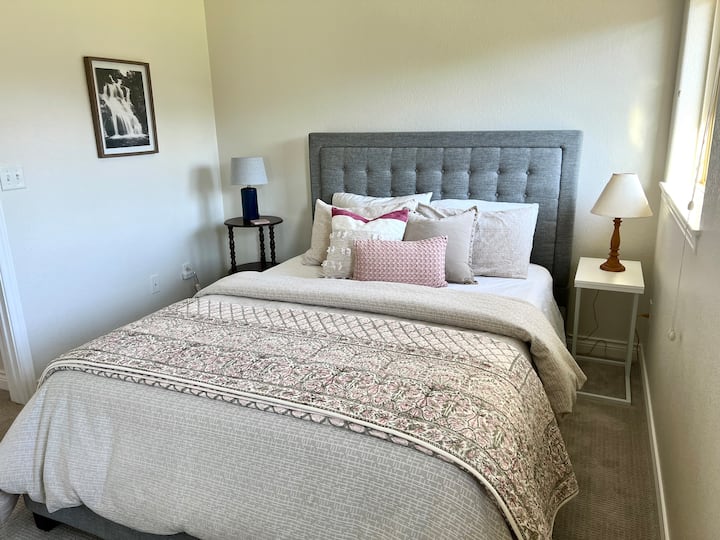 Charming 1-br Carriage House In Quiet Neighborhood - Erie