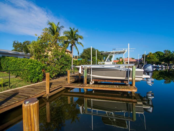 Enjoy Watching Dolphins & Manatees From The Dock! - Vero Beach, FL