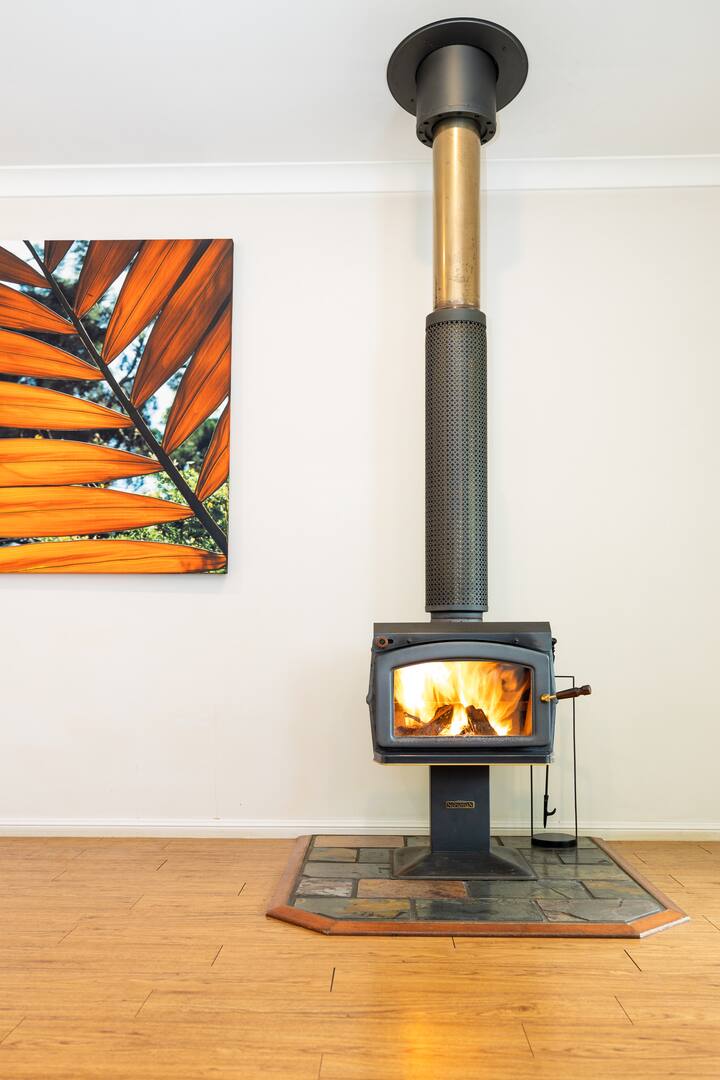 Luxury Spa Cottage With Wood Fire Heater - Tamborine Mountain