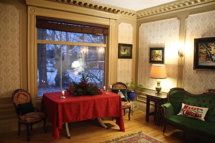 By The River B & B Aberdeen Riverside Room - Fredericton