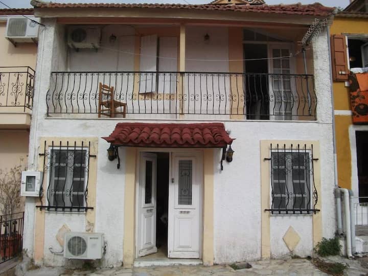 Kefalonia Home With View Over The Mountains/sea - Cefalonia
