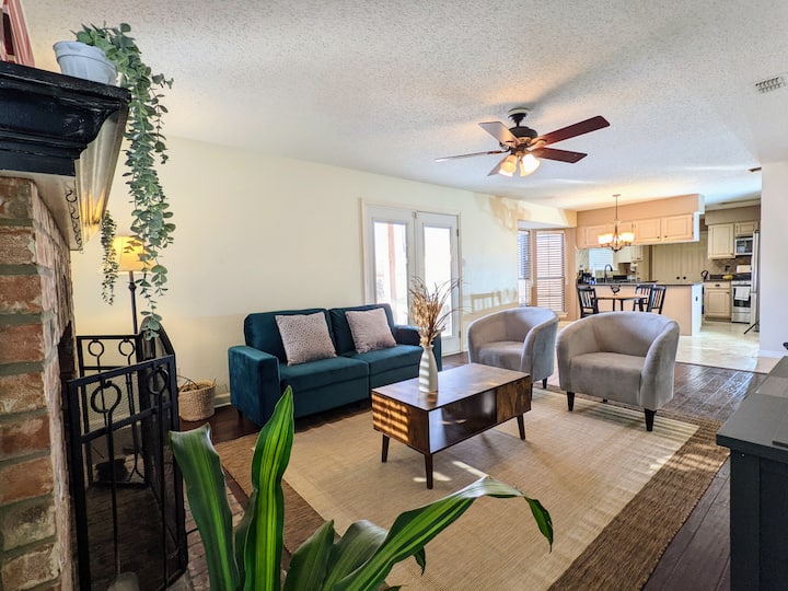 New, Stylish, Clean, Private, And Spacious Bedroom - Coppell, TX