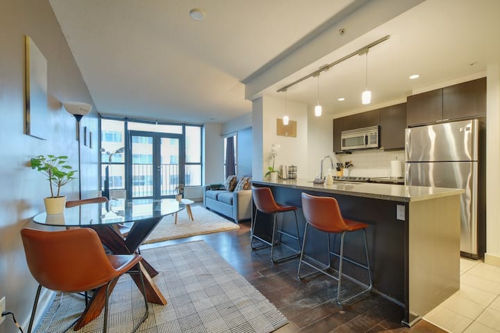 Central 1bd Condo In Downtown Victoria - Victoria