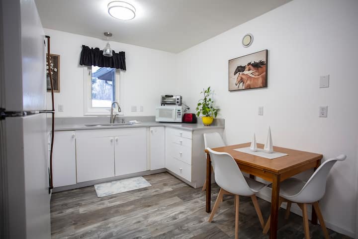Homey Suite 2br+2bath-self Check-in&free Parking - Anchorage, AK