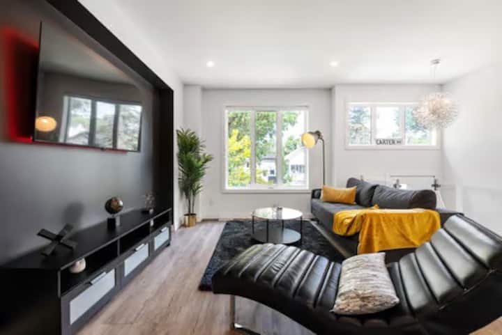 Welcome To Carter Villa! Luxury 2bed 1bath Home - Winnipeg