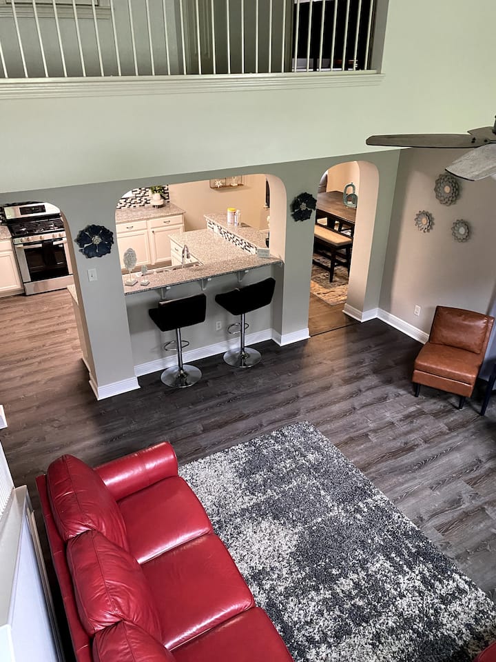 Cheerful 4 Bedroom Private Home - Kyle, TX