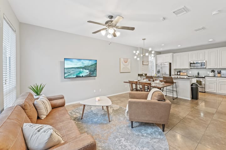 ❤️ Of Midtown + Cycle Room| Sleeps 6 | Remote Space - Houston, TX