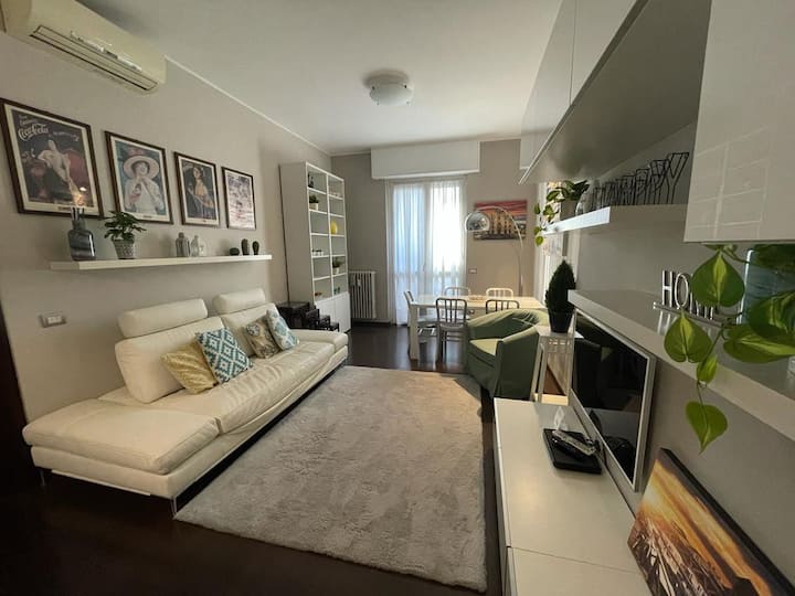 Marchetti 1-an Exclusive Apartment In Bocconi Area - Milan