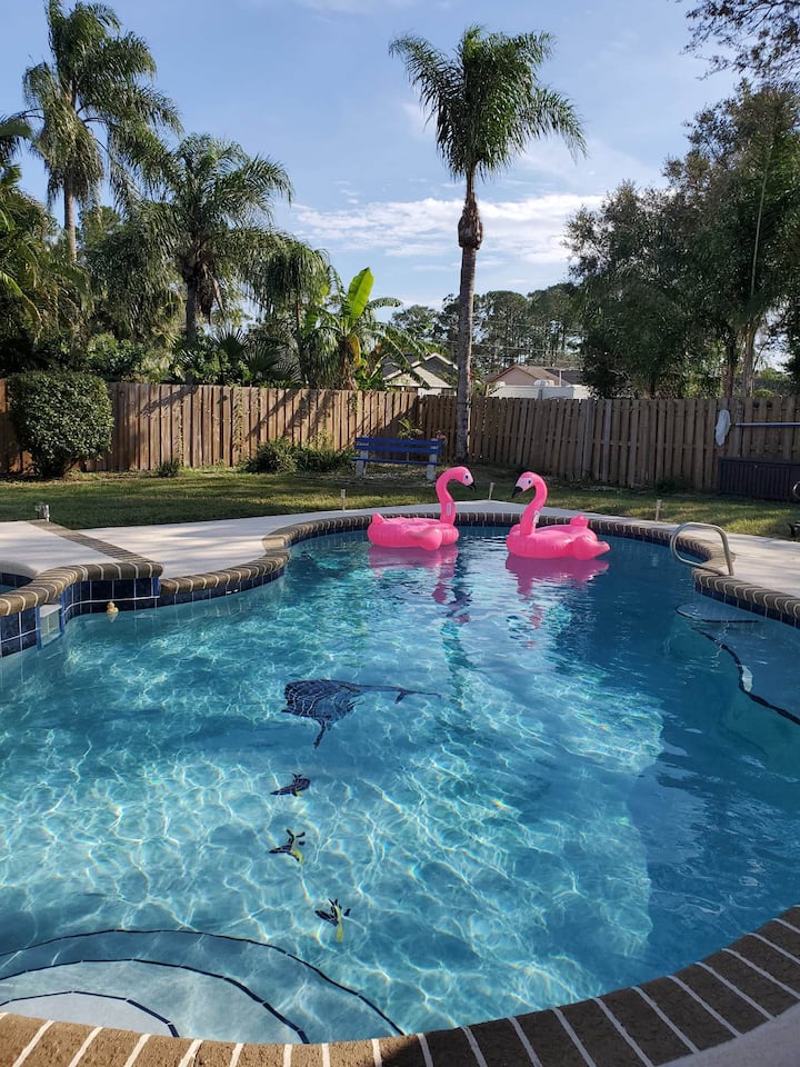 Palm Tree Oasis With Private Saltwater Pool & Spa - 타이터스빌