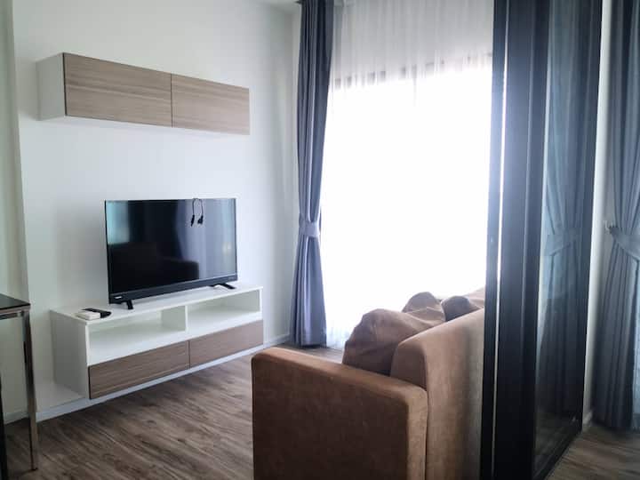 Sea-valleys Views @Knightsbridge Sriracha Condo - Thailand