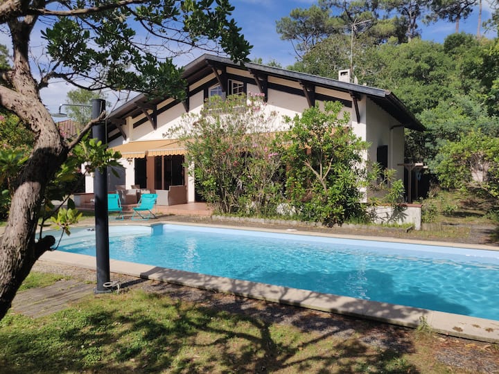 Villa Au Calme Avec Piscine Entre Lac Et Mer - Seignosse