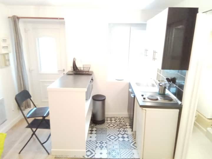 Guerville, Joli Studio Au Calme à 10mn De Thoiry - Épône