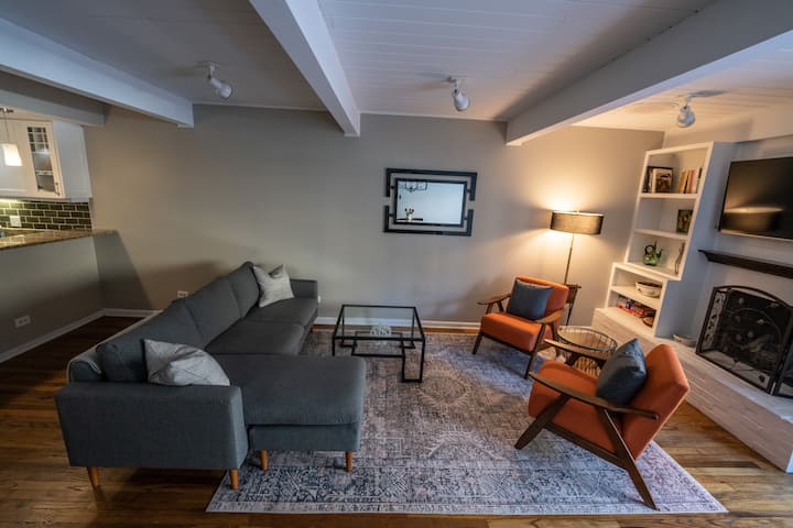 The Belden Belle: The Luxurious Chicago Townhouse - Chicago