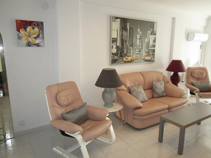 Superbe Appartement 2 Chambres En Centre Ville - Calp