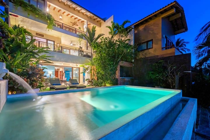 Luxury Beachfront House "Las Amigas" - Lo de Marcos