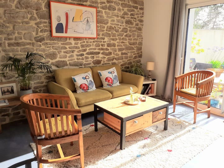 Agréable Maison De Ville Avec Terrasse Au Soleil - Mériadec