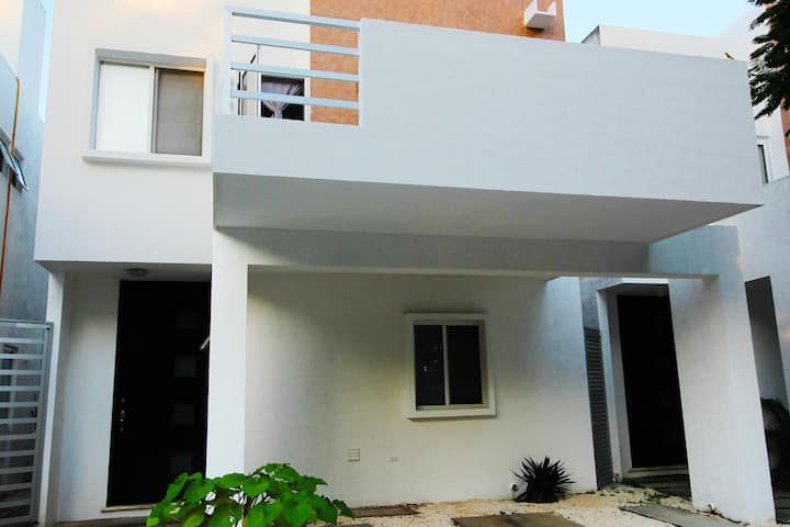 Maison Charmante  Dans Un Condo Avec Sécurité - Playa del Carmen