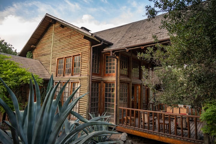 Rustic Retreat With Swimming Pool 45 Min From Stgo - Paine