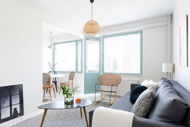 Private Balcony & Free Parking In Trendy Kallio - Helsinki