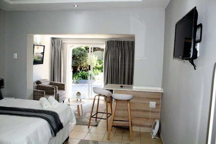 Superior Room - Love Home - Kempton Park