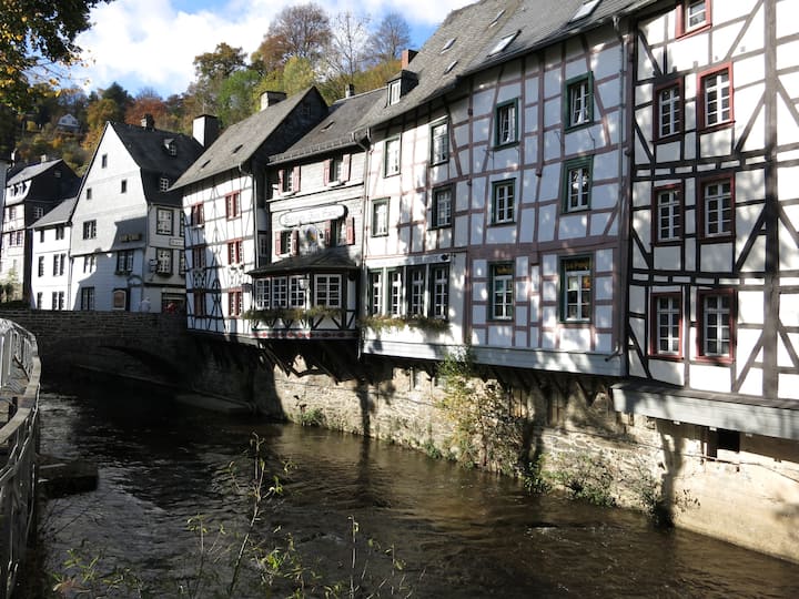 Mischka In Monschau - Monschau