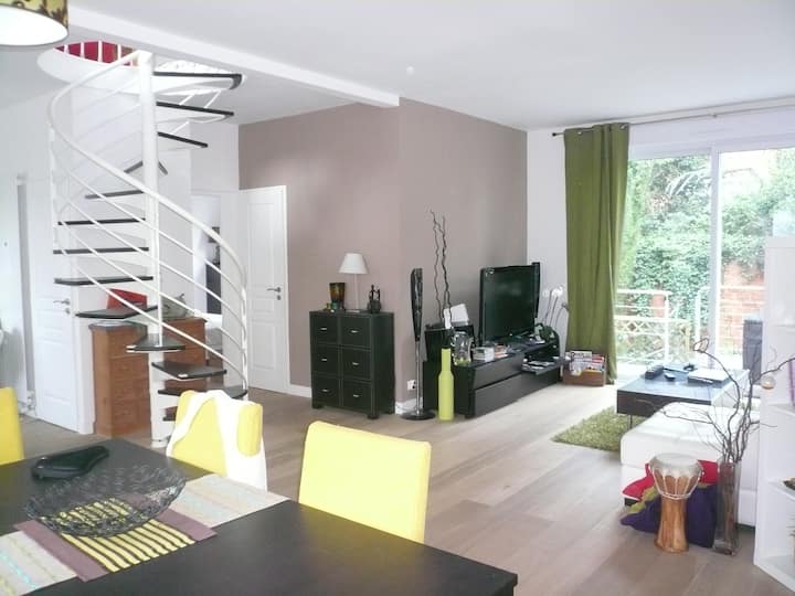 Chambre Avec Sdb De Partagée - Issy-les-Moulineaux