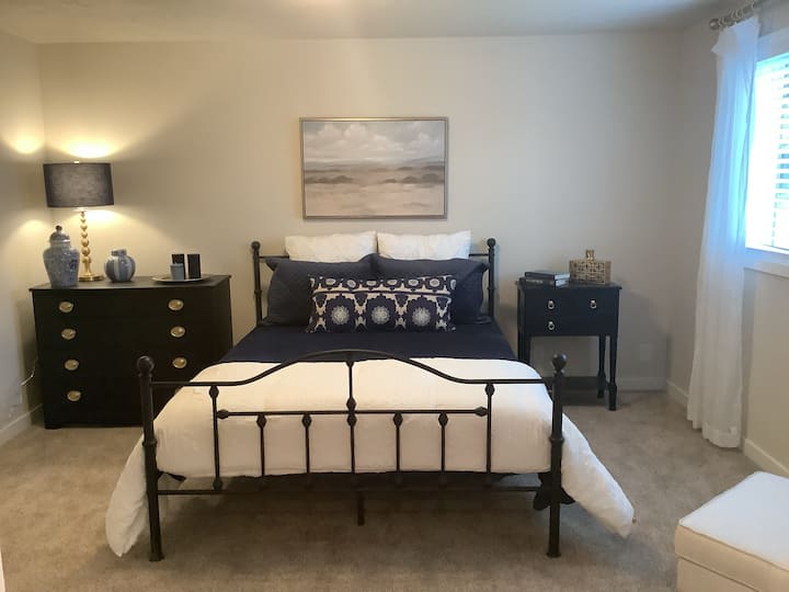 Desirable Location In North Gilham Area! Casa 17 - Eugene, OR