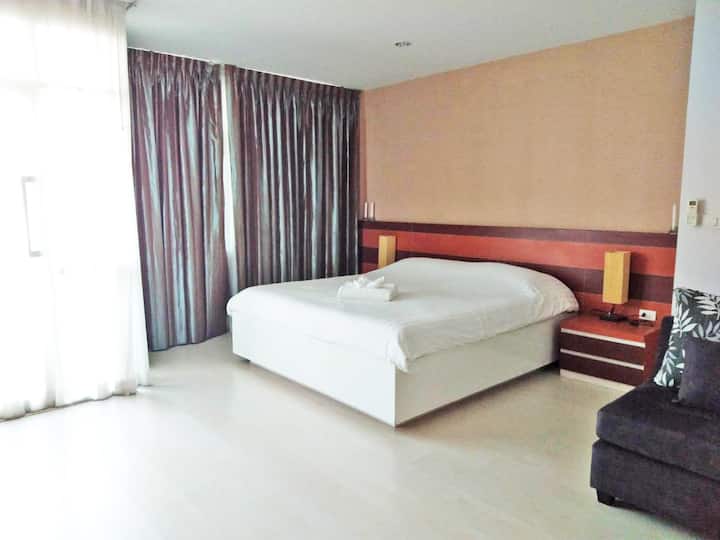 Town Home At Jomtien Beach- 3 Bedrooms, Pattaya - Pattaya