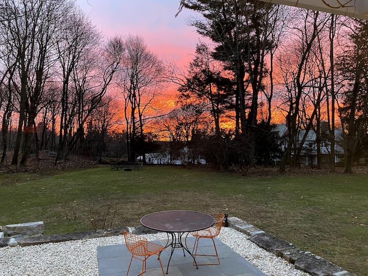 Mid-century Oasis For Film Crew Shoots/locations - Nyack, NY