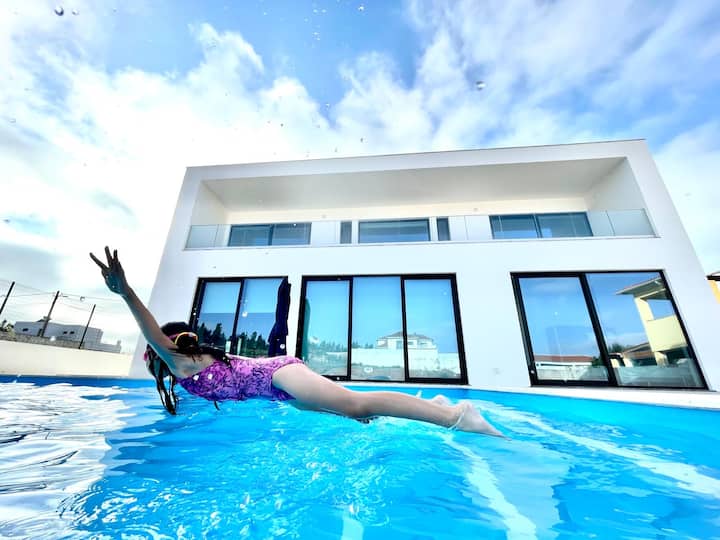 Casa Iroko: Modern Villa, Private Pool, Quiet Area - 오비두스