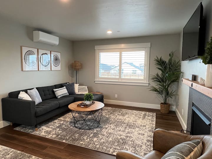 Newer One Bedroom Santa Rosa - Santa Rosa, CA