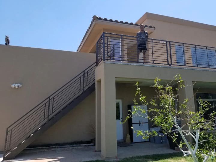 Entire 1 Bedroom 2nd Floor Guest Suite. - Scottsdale, AZ