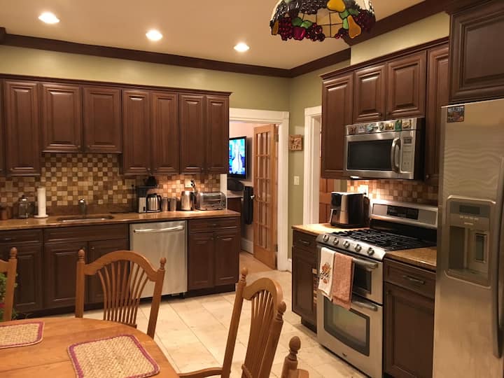 Rare 3.5 Bed Apt, Super Location Boston, +Parking - アメリカ ボストン