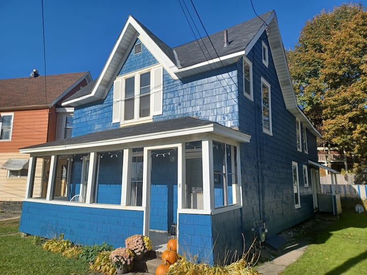 Charming 3 Bedroom Home In Picturesque Village - Nova York (estado)