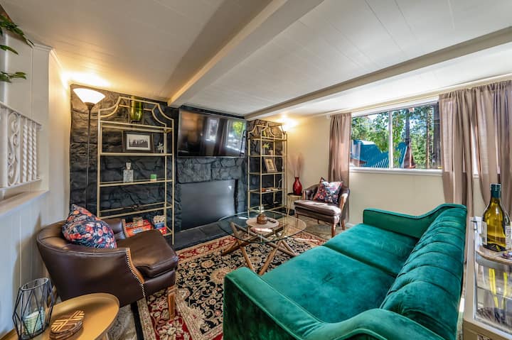 Rock Candy Mountain Retreat-in Shaver Village - Shaver Lake, CA