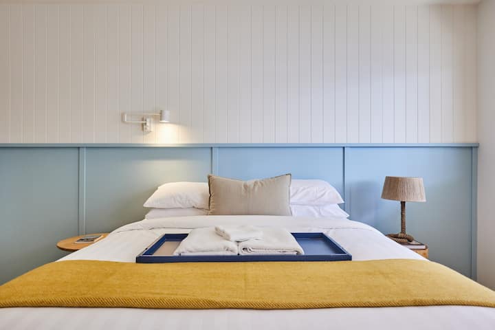 Coastal Luxe Just Steps To Beach. Stylish Twin. - Kingscliff