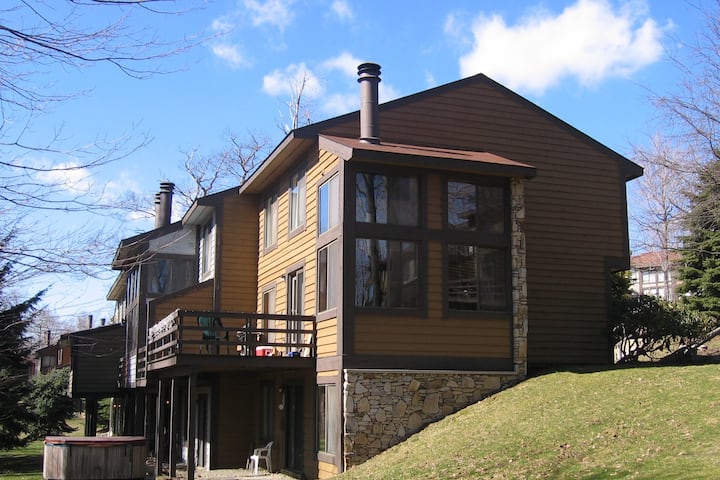 25% Off Fall Foliage! Treehouse At Seven Springs - Seven Springs, PA
