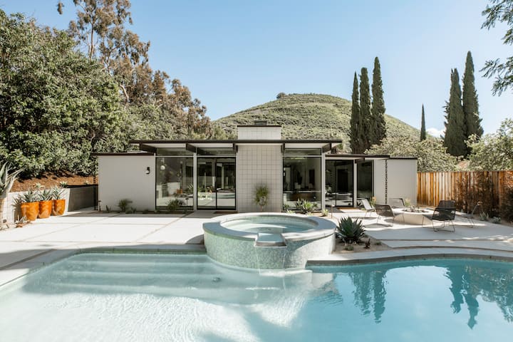 Eichler Orange - Mid Century Modern - Thousand Oaks, CA