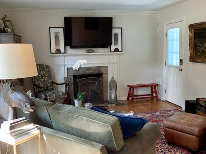 Men Only Cape Cod-style Home, Ultra Comfy Queen - Indianapolis, IN