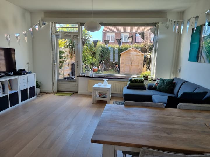 Luminous Two Story Family House With Garden - Amsterdam