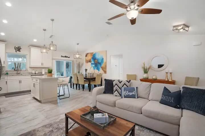 Spacious Home W Hot Tub By Warm Mineral Springs - North Port, FL